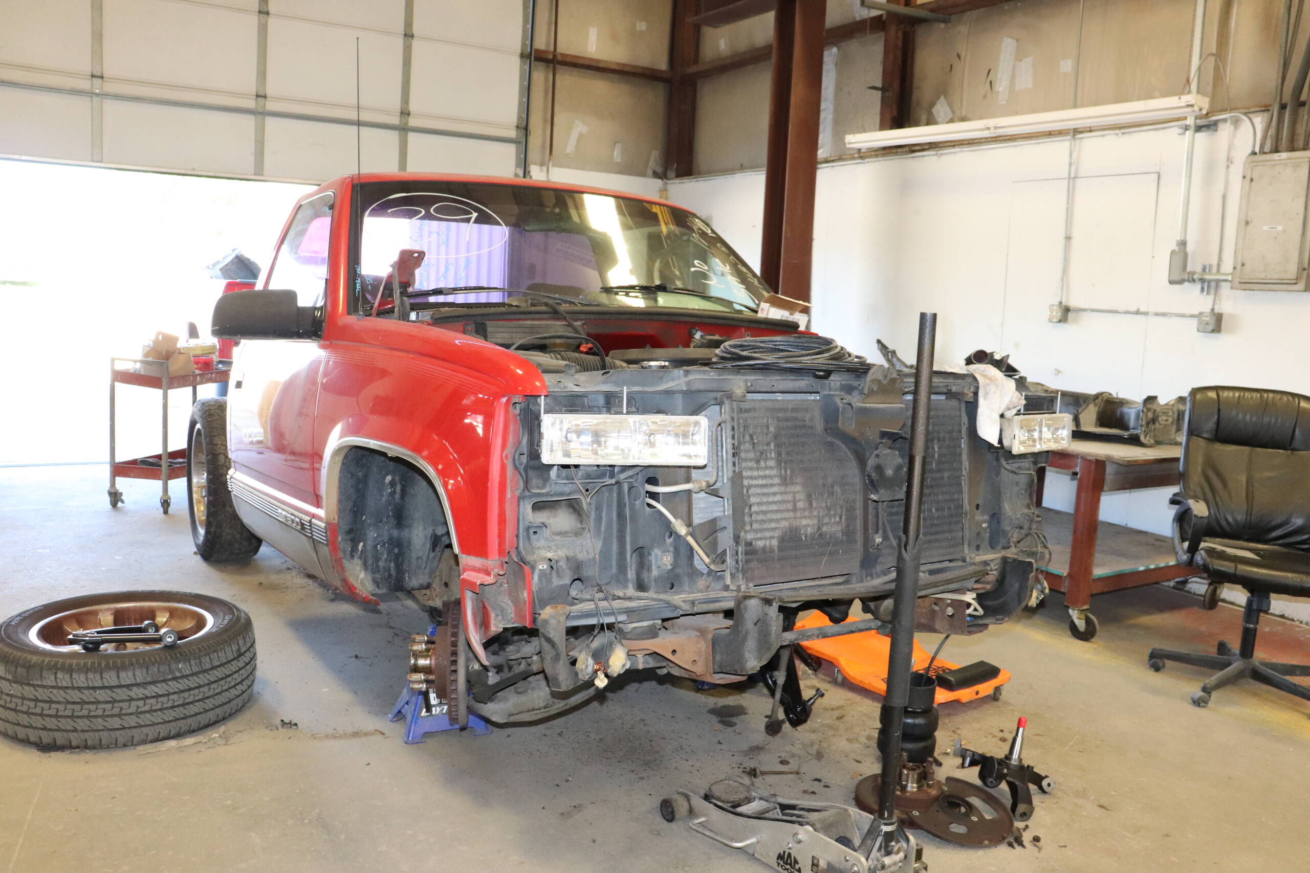 Custom Air Bag Installation on a 1994 GMC at Searcy Auto Body - Searcy ...